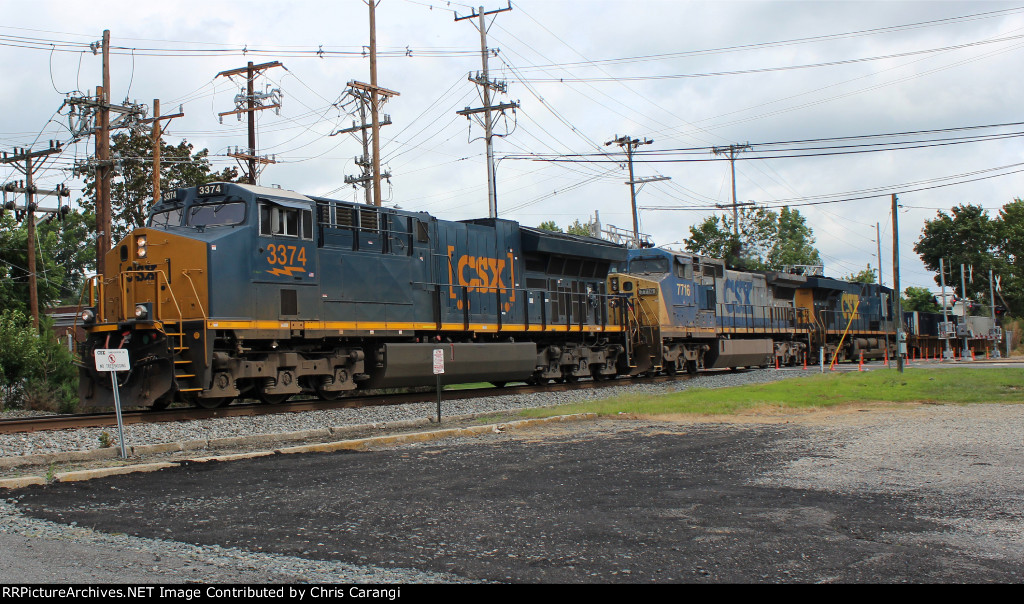 CSXT 3374 on Q141-09